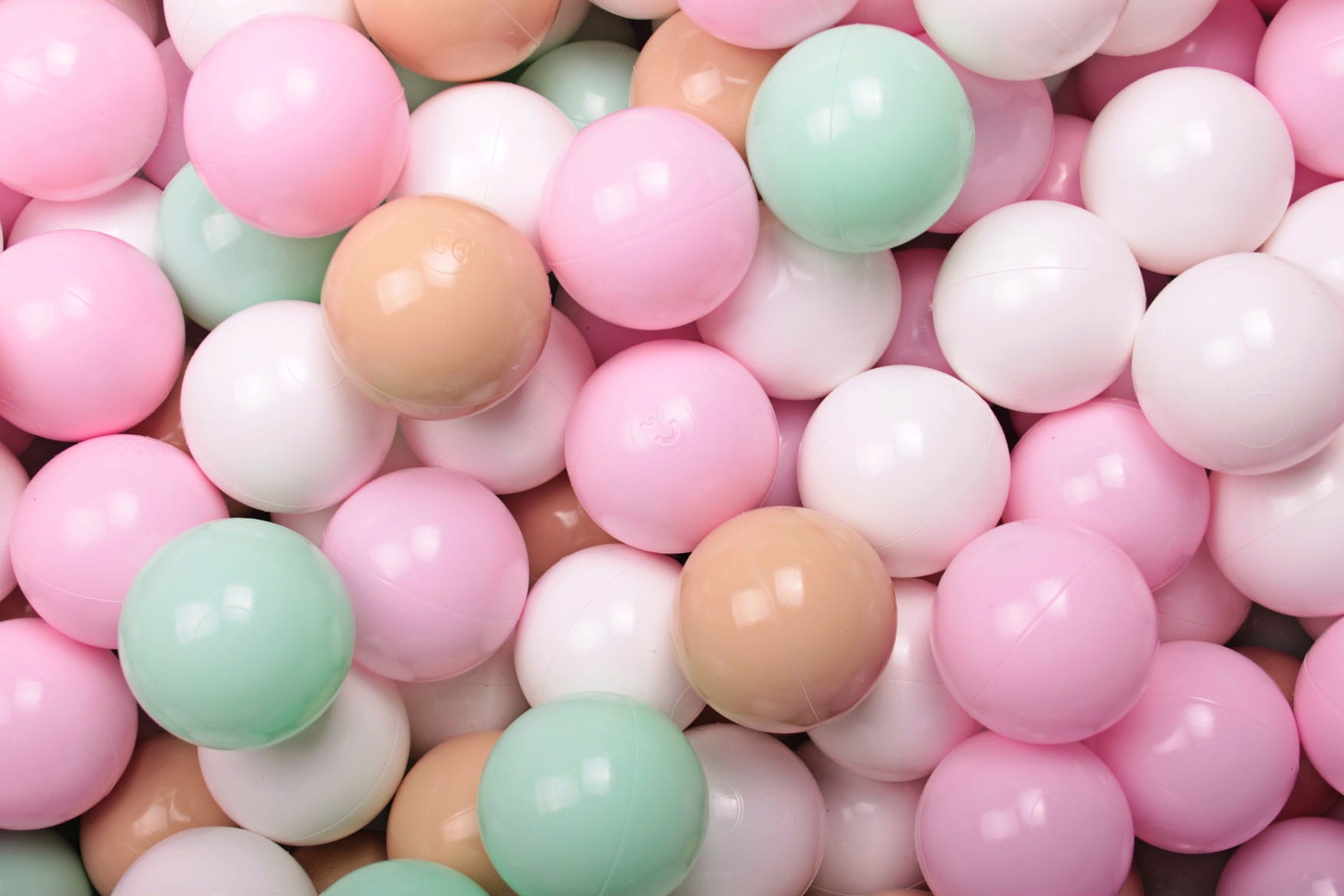 Ball Pit Balls 200pcs - Beige/Mint/White/Pastel Pink | Hertwill