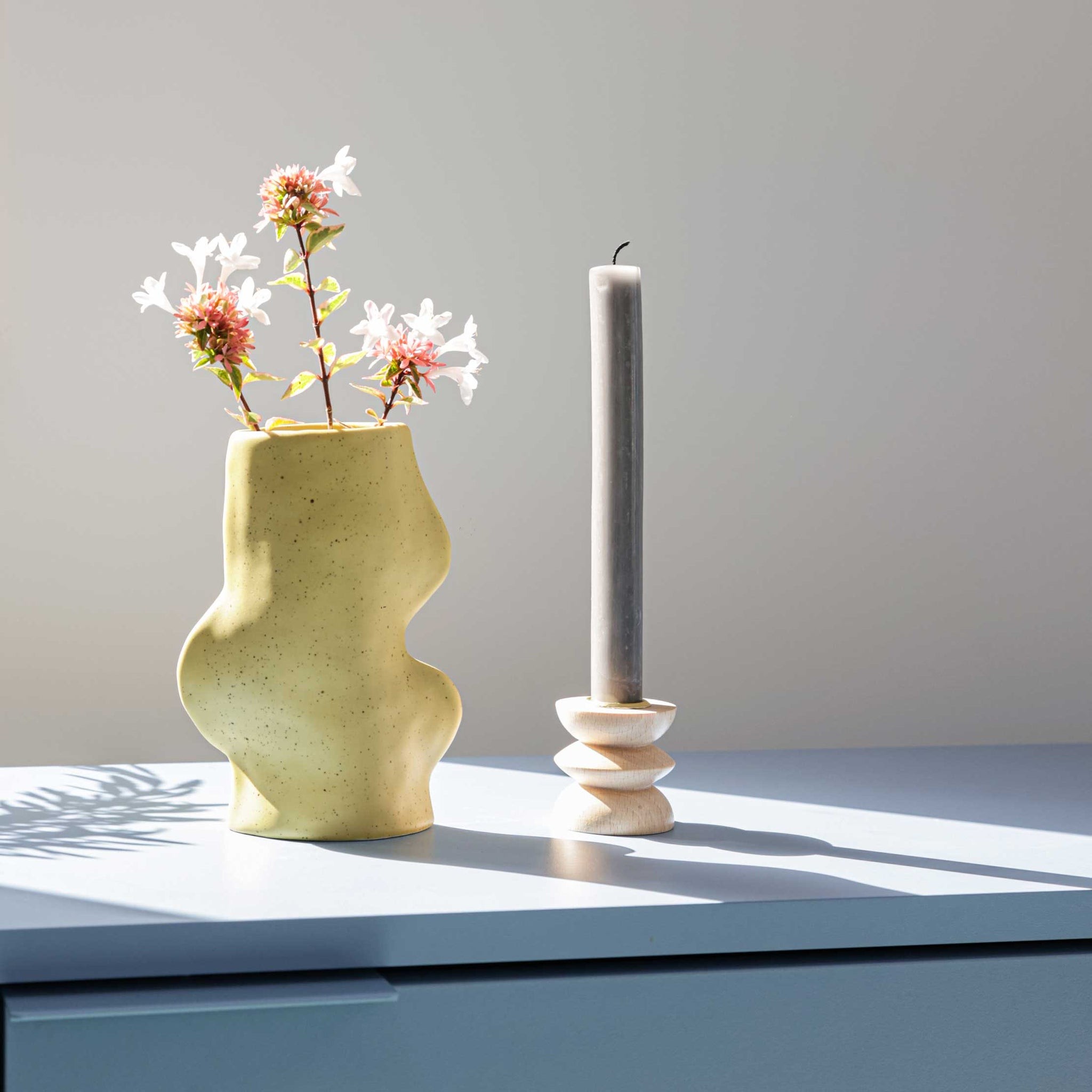 Fluxo Ceramic Vase Medium - Pistachio | Hertwill