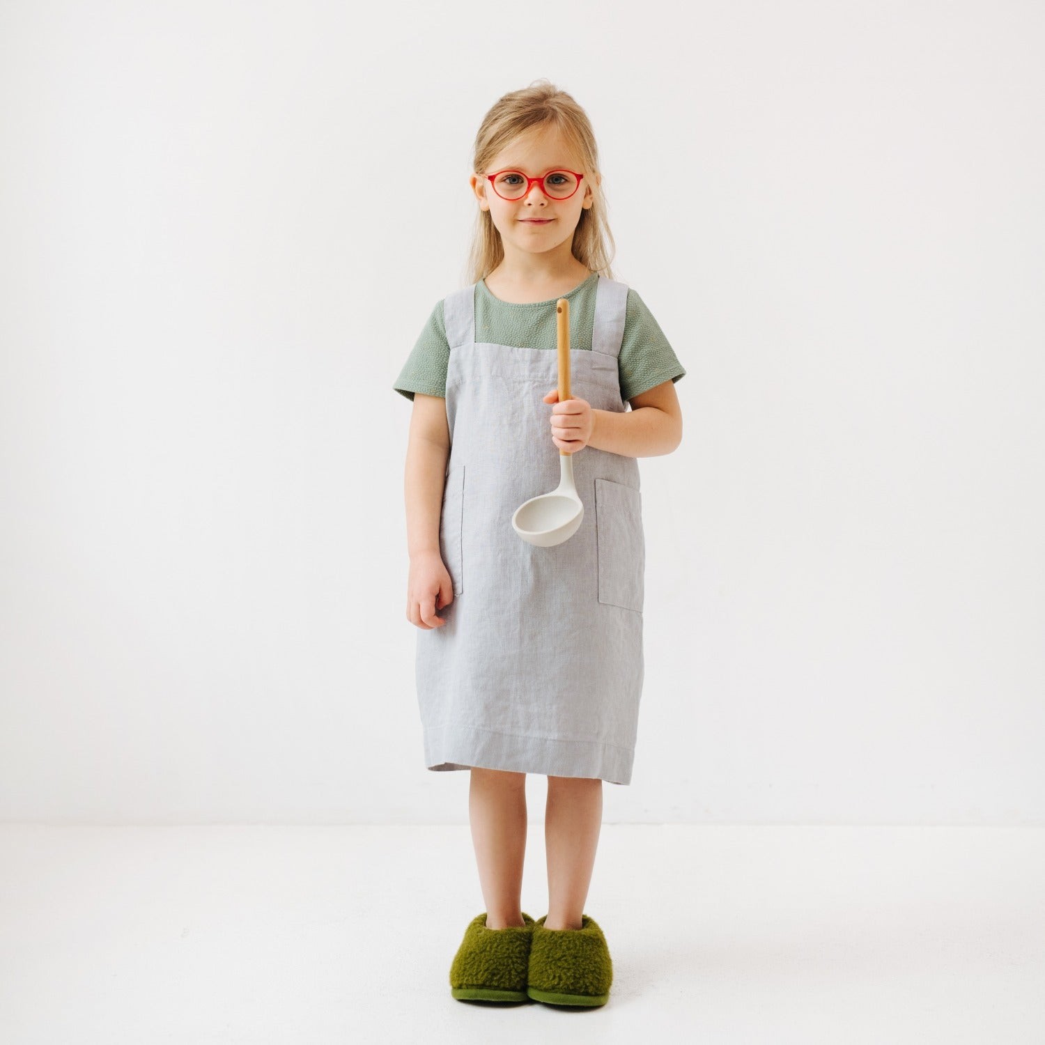 Linen Pinafore Apron for Kids - Light Grey | Hertwill