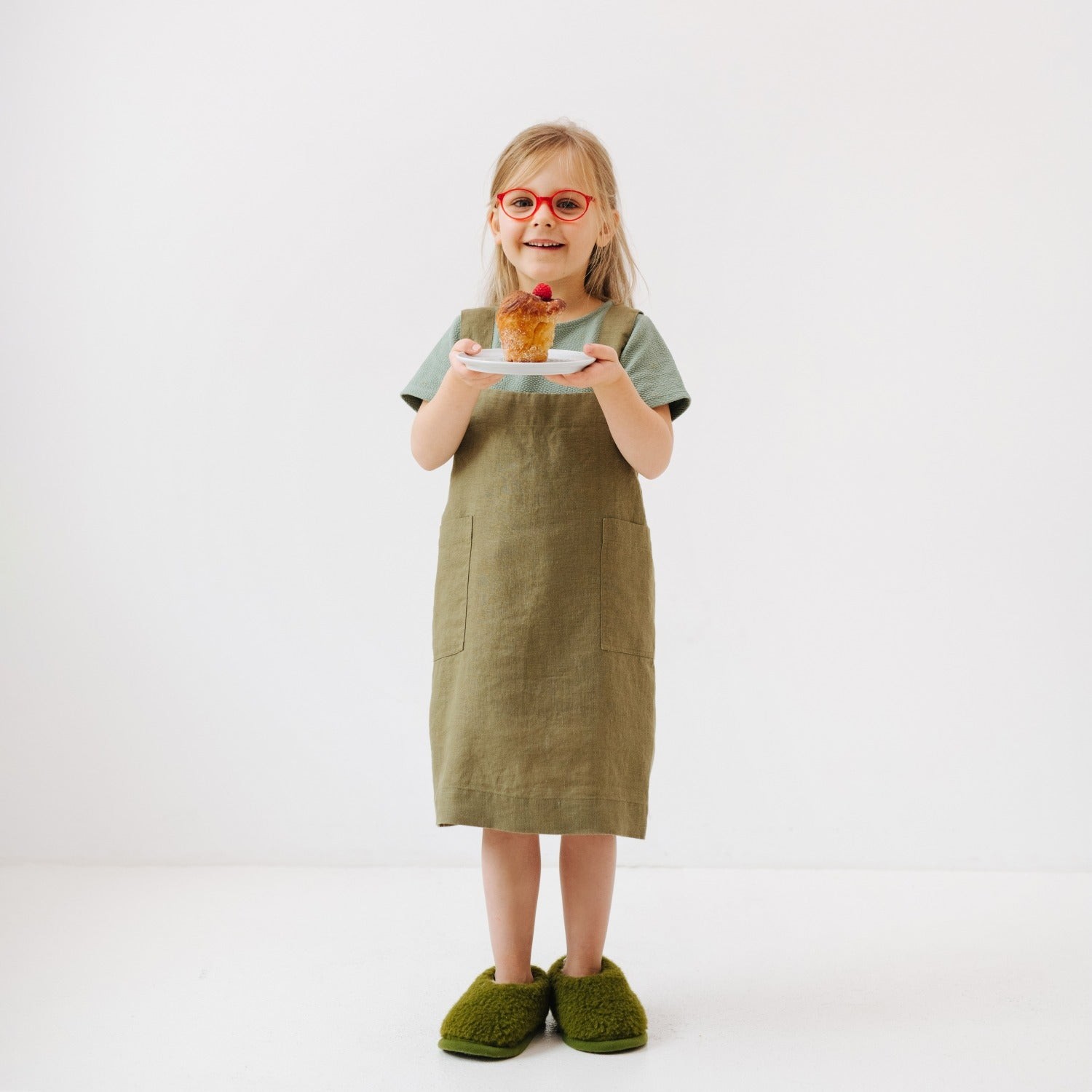 Linen Pinafore Apron for Kids - Olive | Hertwill