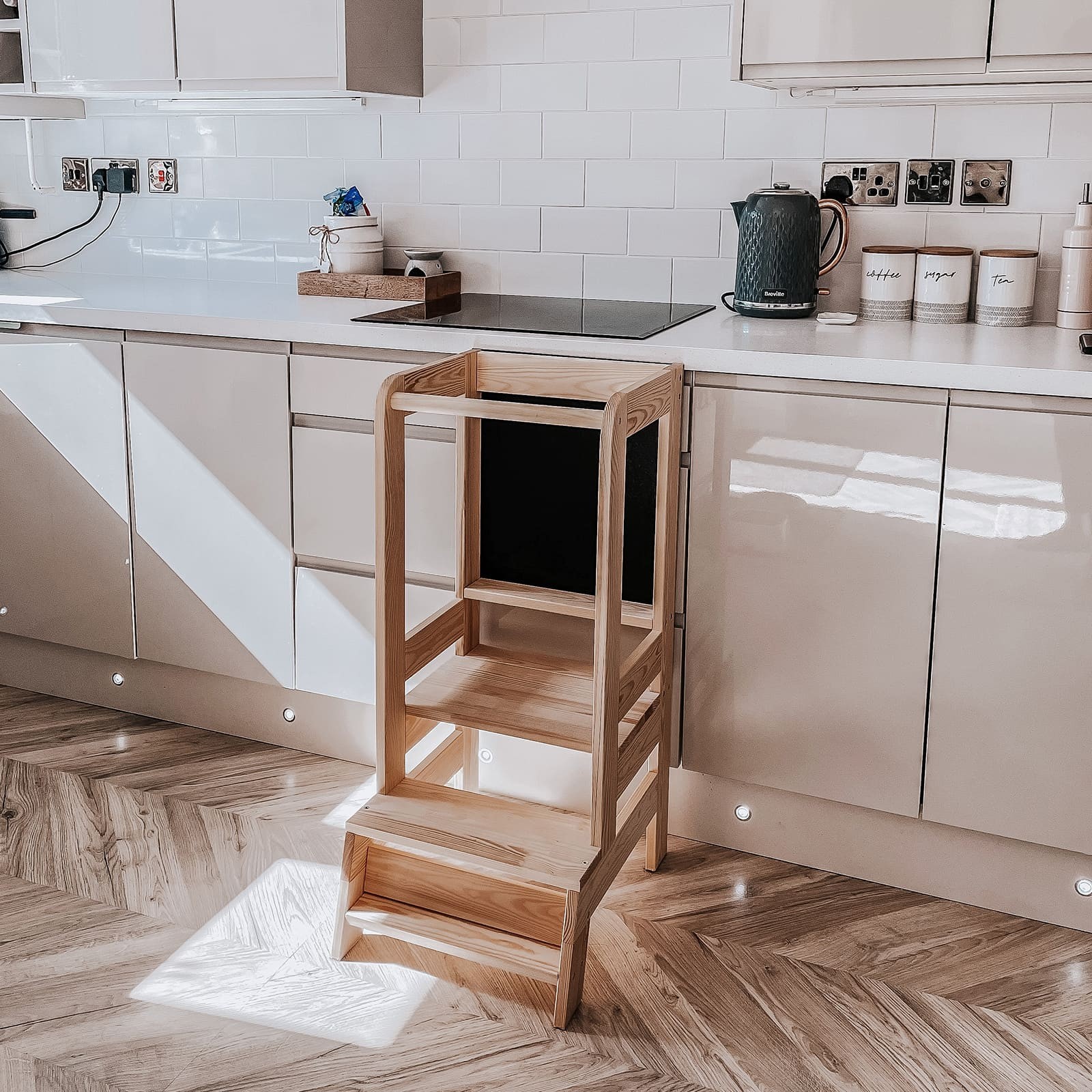 MeowBaby Wooden Kitchen Helper for Children with Board - Natural | Hertwill