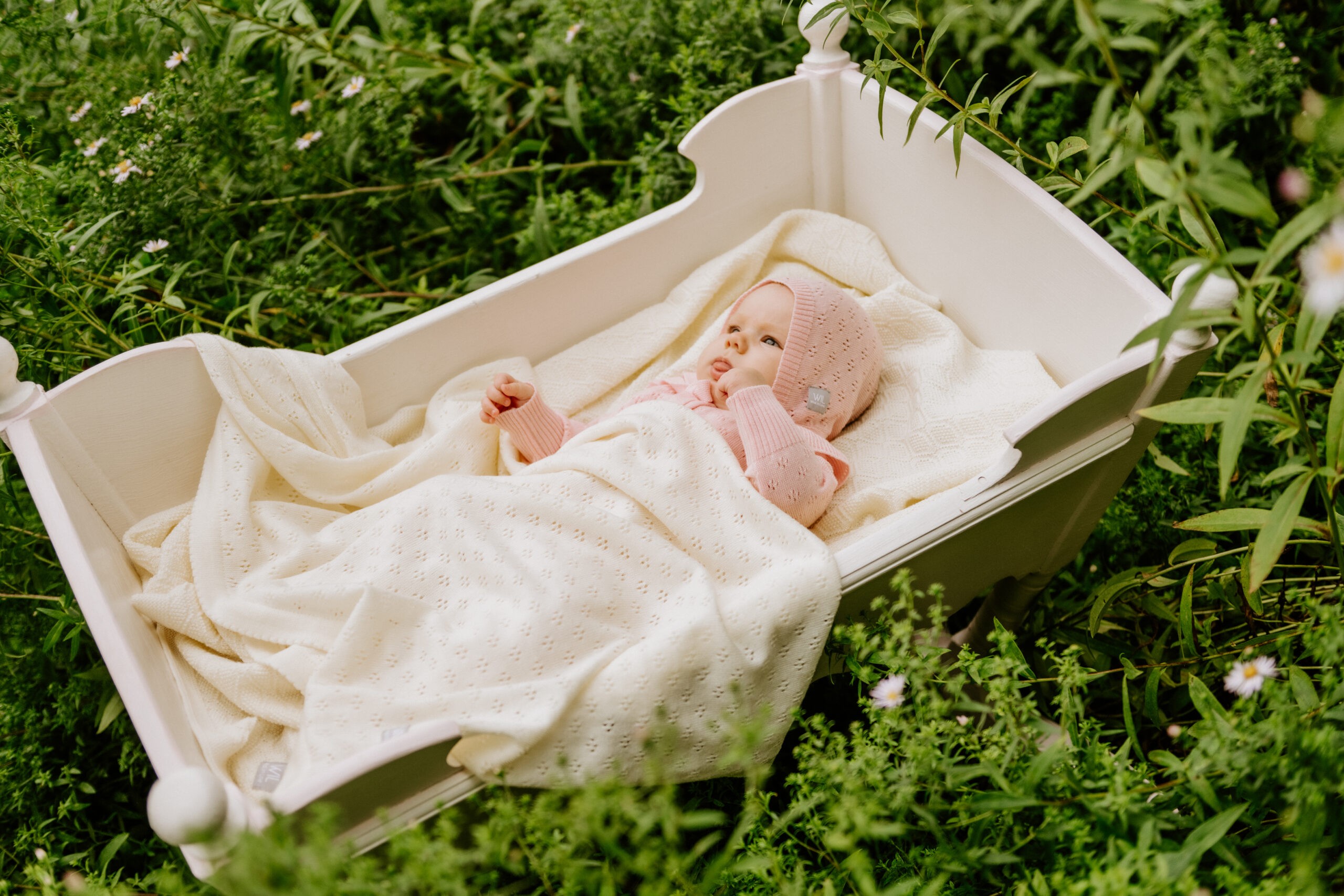 Merino wool baby blanket LOVE | Hertwill