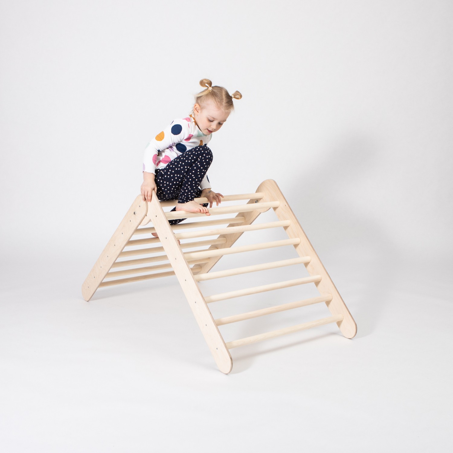 Montessori Climbing Triangle | Hertwill